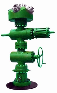 API 6A Approved Frac Wellhead , Oil Wellhead Christmas Tree 2,000psi ...